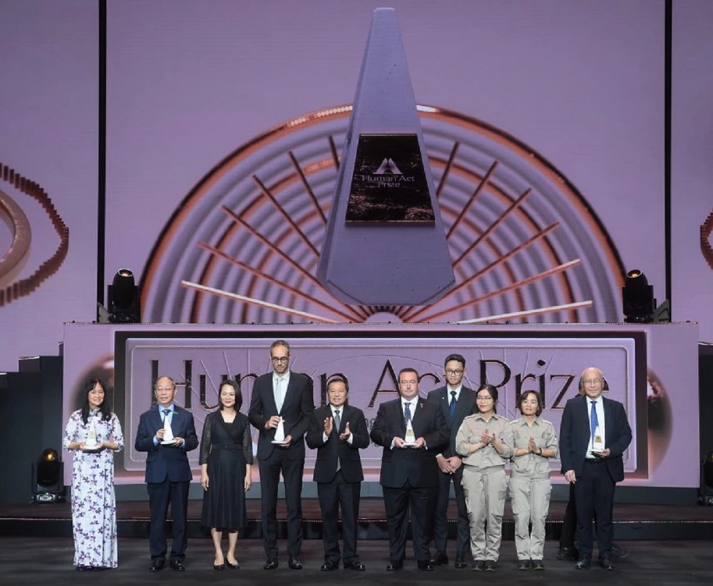 Vietnamplus: Quỹ Cộng đồng phòng tránh thiên tai đoạt giải thưởng Hành ...